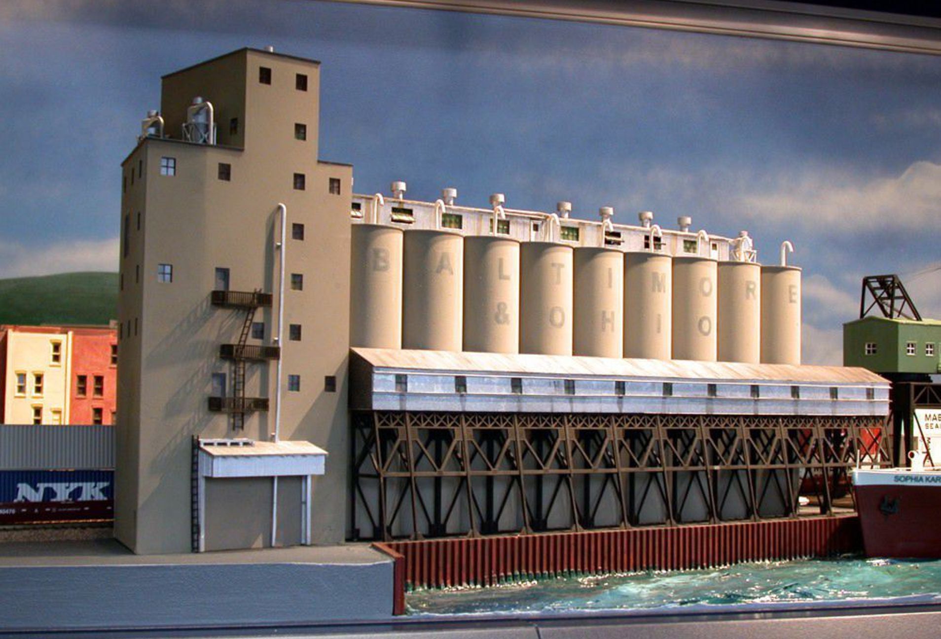 Baltimore & Ohio Railroad Museum HO layout | Custom Model Railroads 410 ...