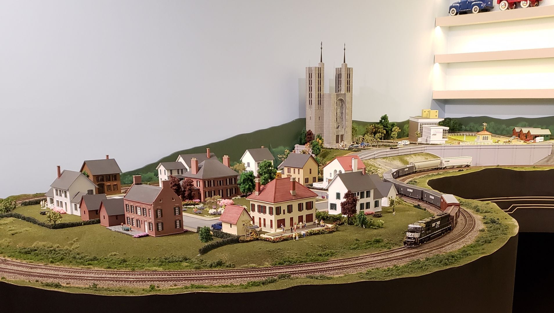 Baltimore Themed HO Scale Layout | Custom Model Railroads 410-889-0010